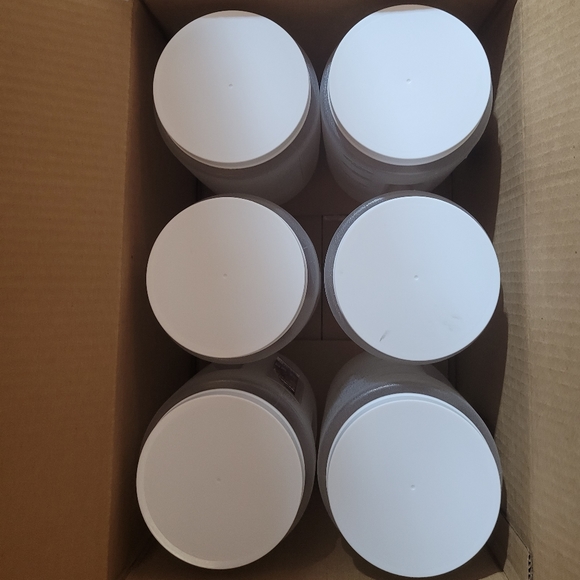 United Solutions | Kitchen | New Set Of 6 Plastic Canisters With Lids ...